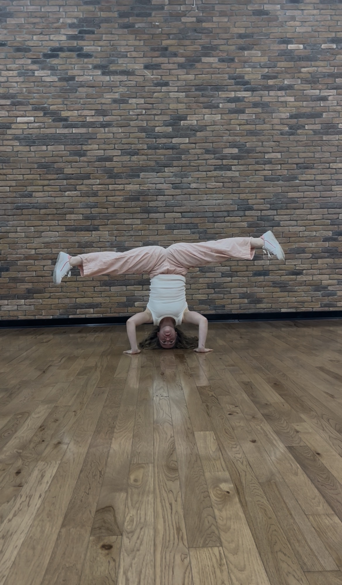 Arabesque (Ah-rah-BESK): The Line of Elegance in Ballet - Jacklyn Dougherty